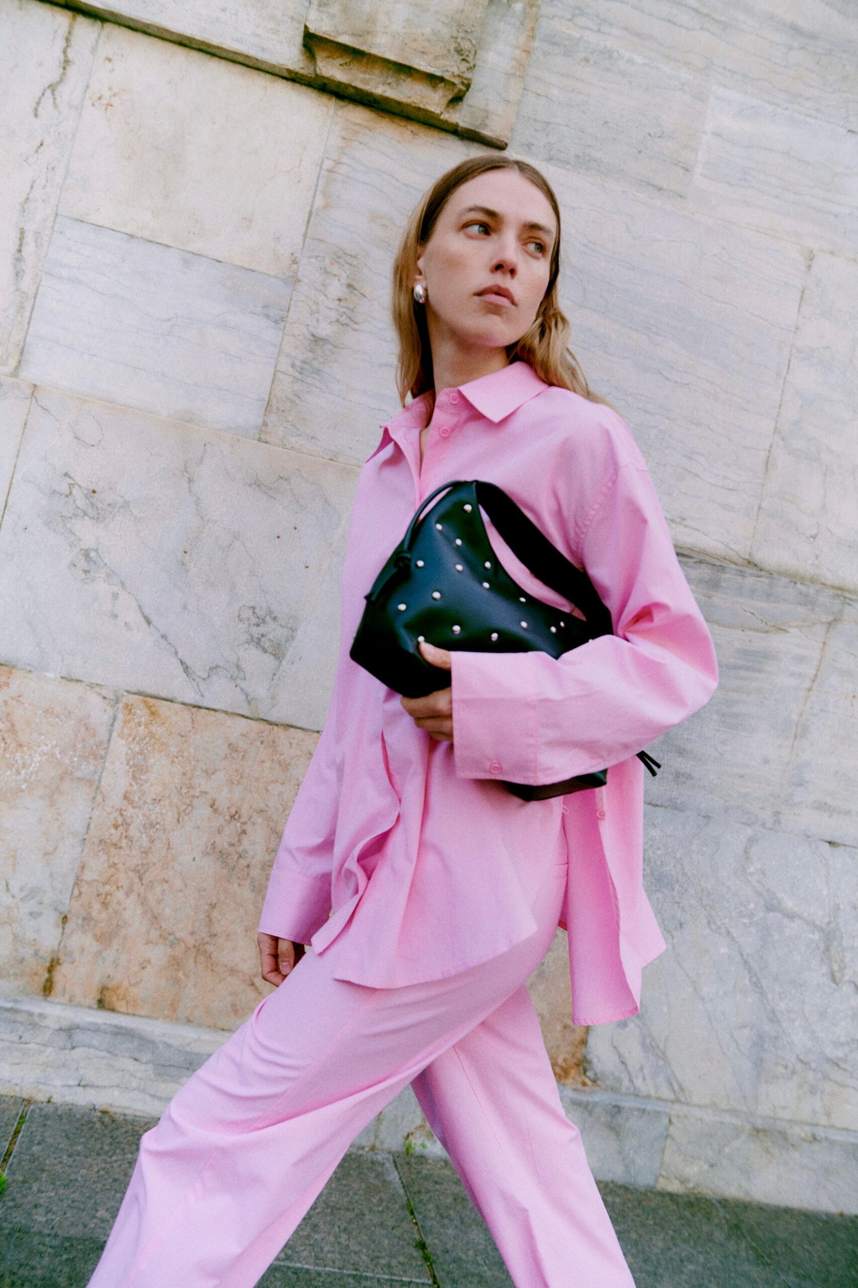 Kevään 2025 muoti naisille: kauniit värit ja siluetit - La Perle